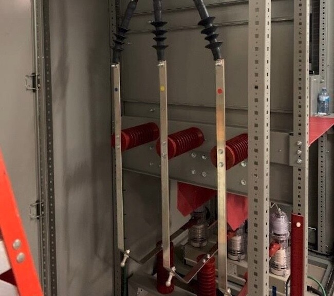 Installation of Dual-Rated 25/15kV Switchgear at a Large Commercial ...