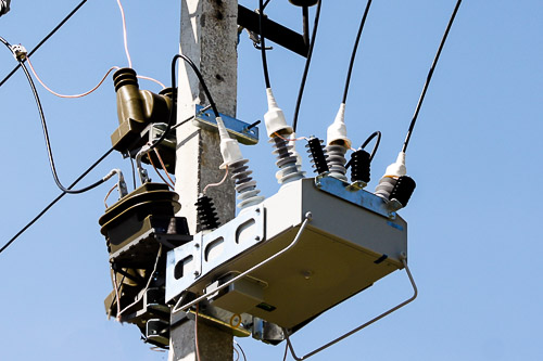 Automatic Circuit Reclosers 15 - 27 kV